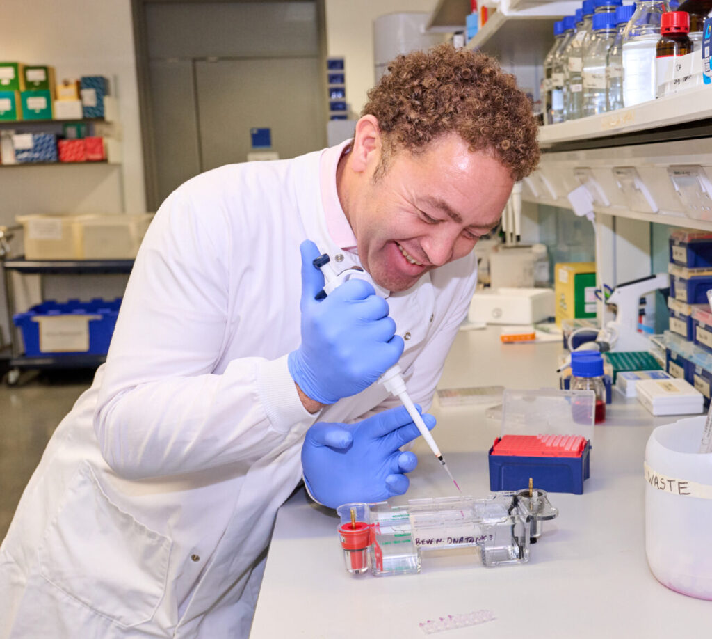 Calvin Bailey MBE MP Visits PCR-Funded Researchers at Imperial College ...